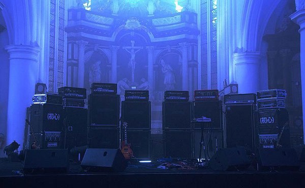 «A Beginner's Guide»: Drone Metal