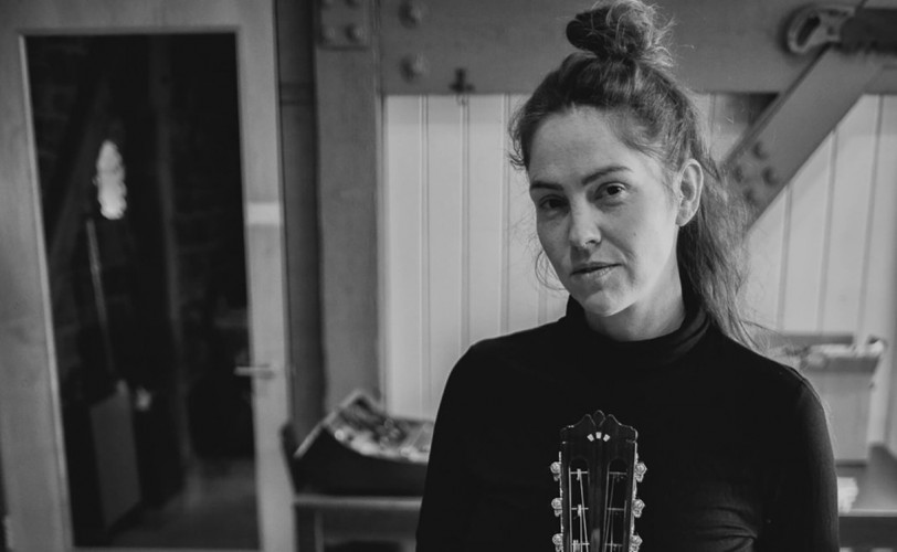 «A Buyer's Guide»: Emma Ruth Rundle