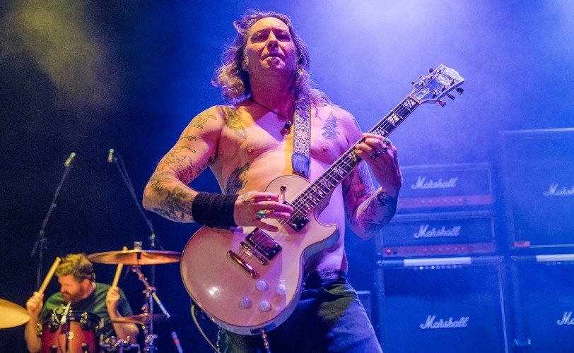 Μερικός ακρωτηριασμός δαχτύλου του Matt Pike ακυρώνει την περιοδεία των ...