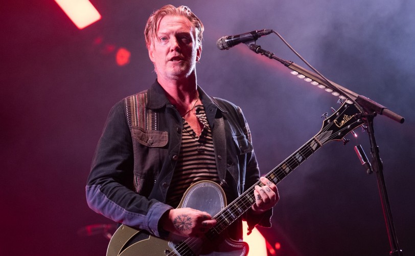 Ο Josh Homme ανακοίνωσε πως απαλλάχθηκε από τον καρκίνο